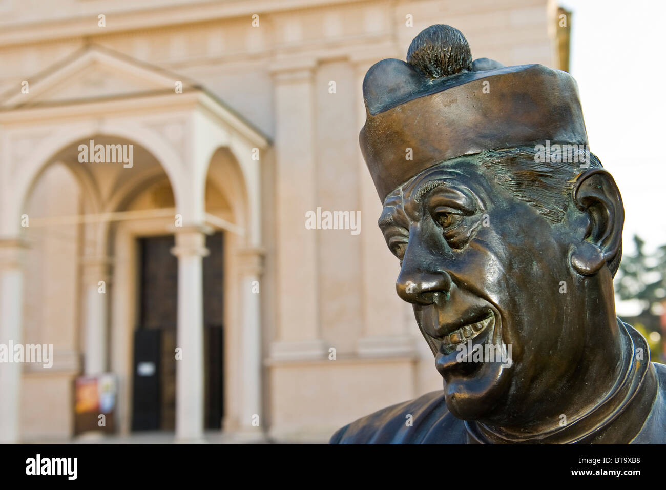 Don Camillo statue, Brescello (RE Stock Photo - Alamy