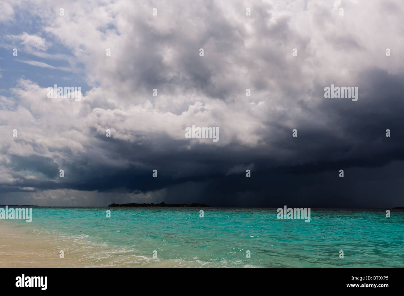 Maldives storm hi-res stock photography and images - Alamy