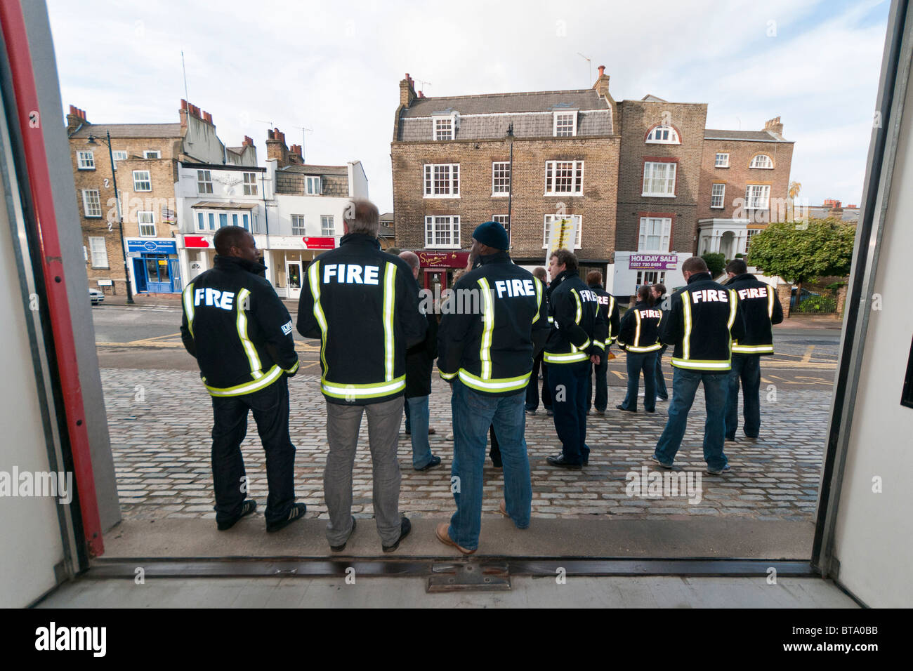 London fire station with fire engine hi-res stock photography and ...