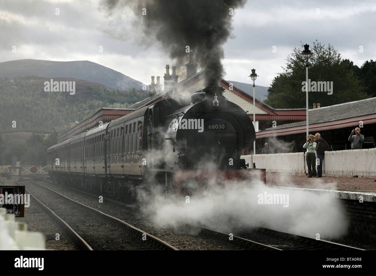 Inverness railway hi-res stock photography and images - Alamy