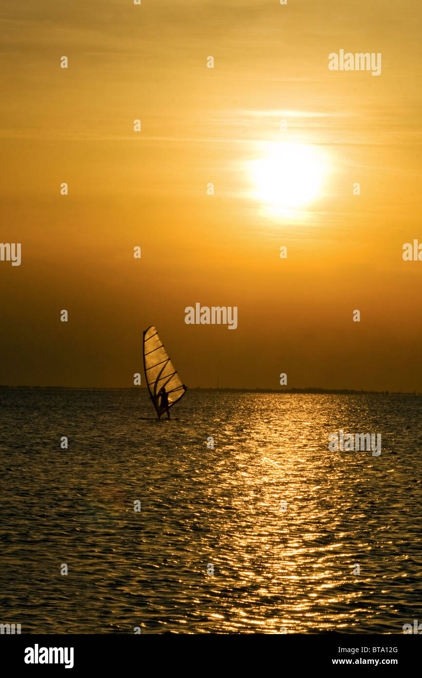 Windsurfer evening hi-res stock photography and images - Alamy