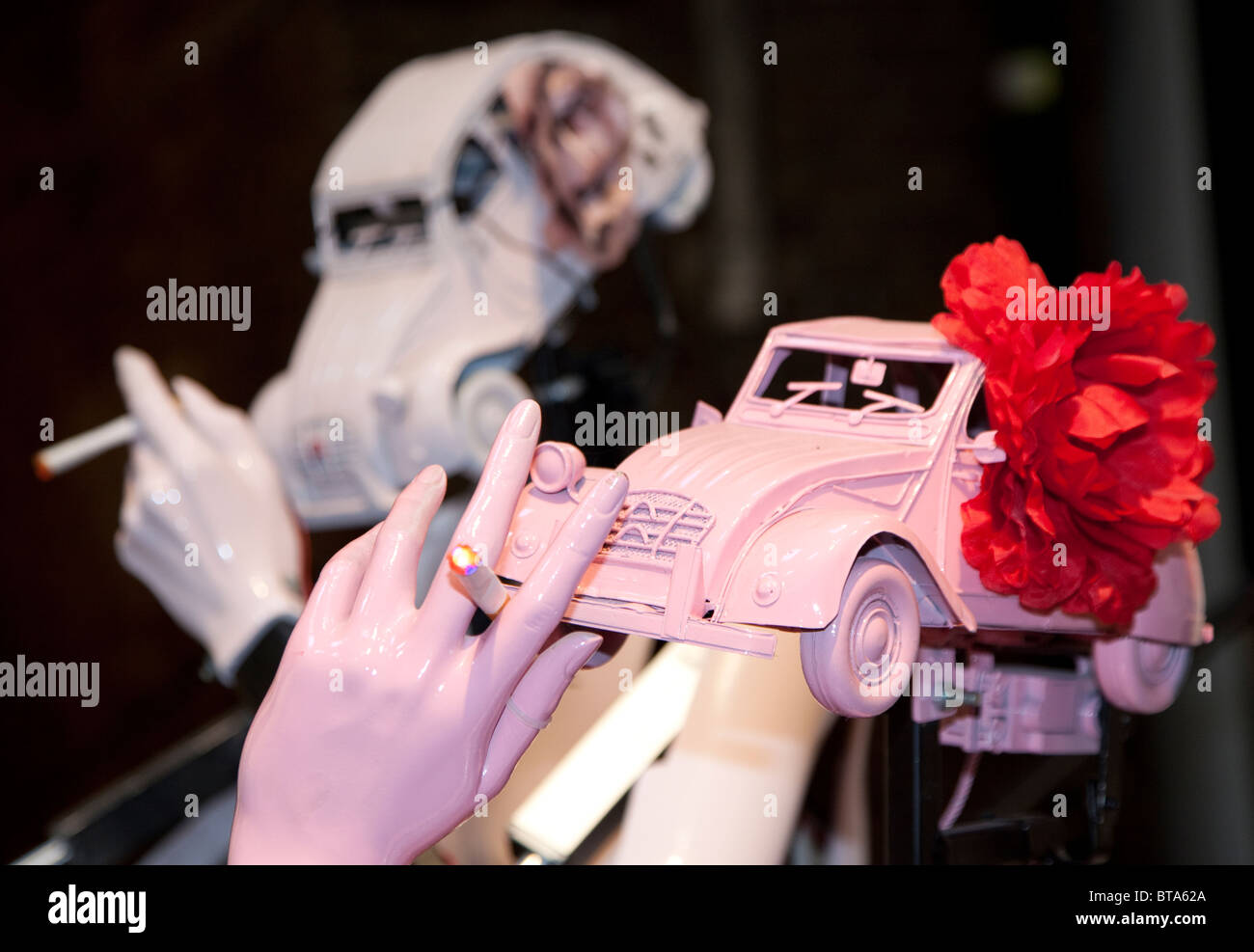 "Patricia & Monique" (detail) kinetic sculpture by Giles Walker Stock ...