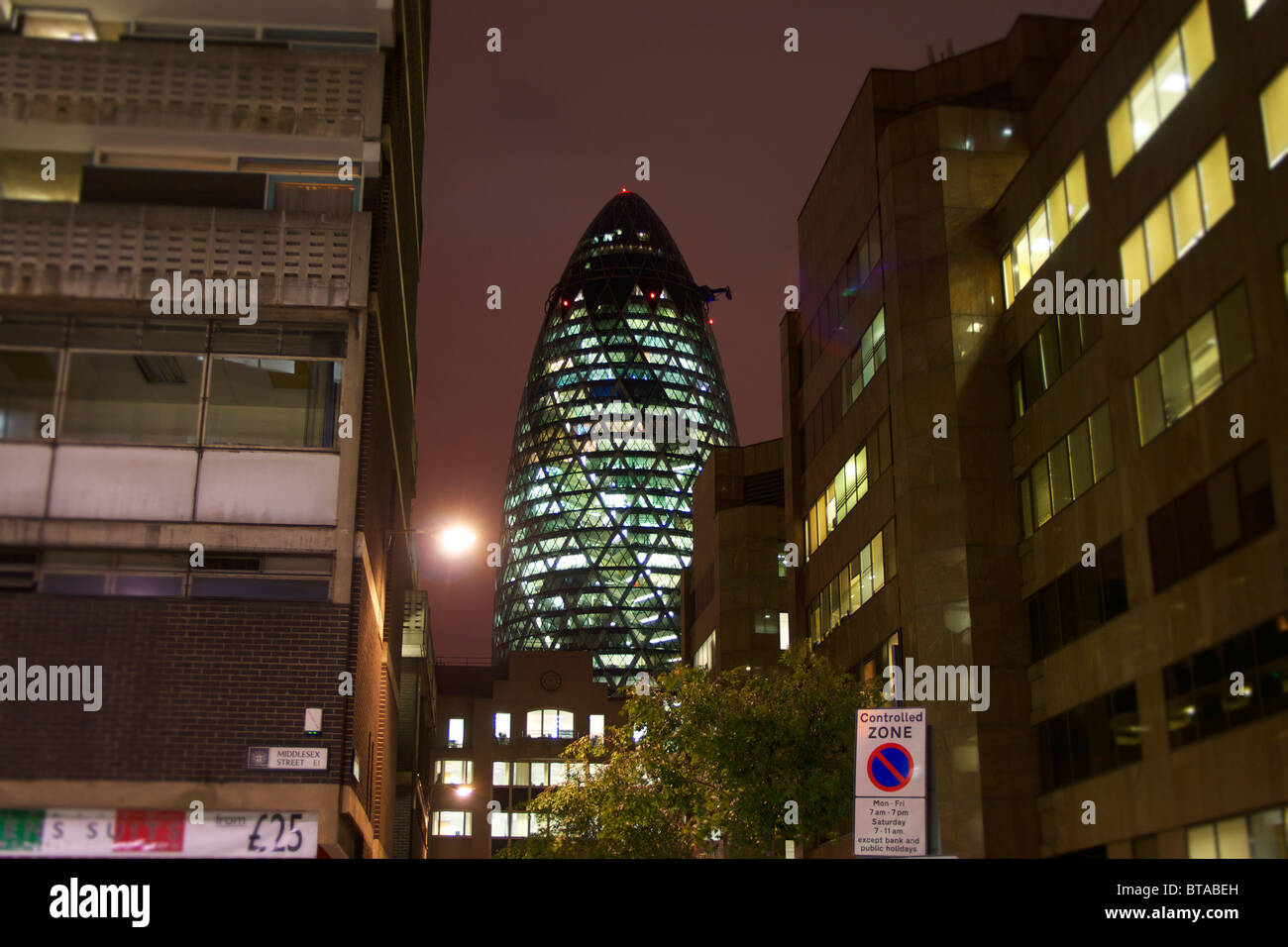 The Gherkin Building at night (London, England Stock Photo - Alamy
