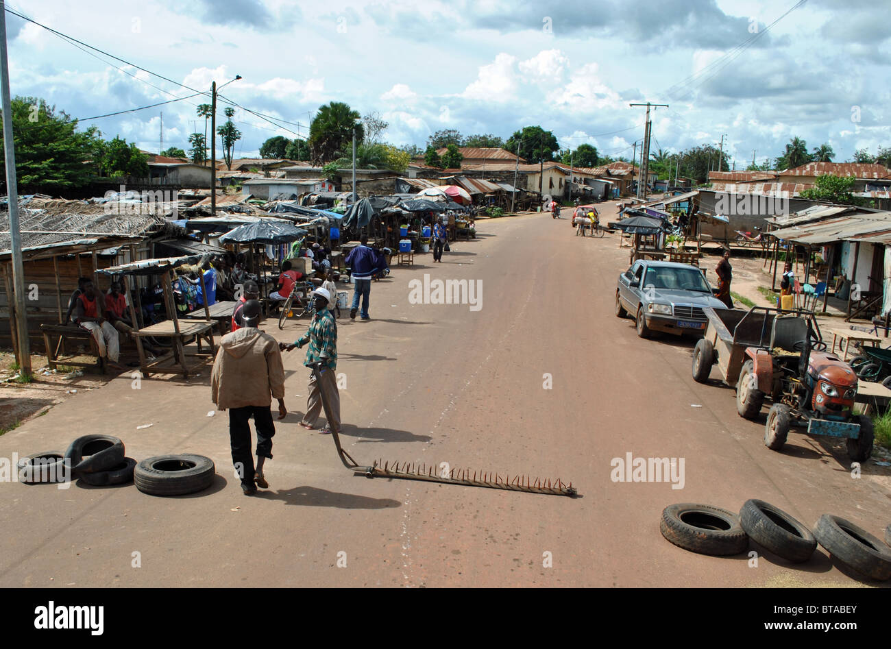 Roadblock in Guiglo, western Ivory Coast, West Africa Stock Photo - Alamy
