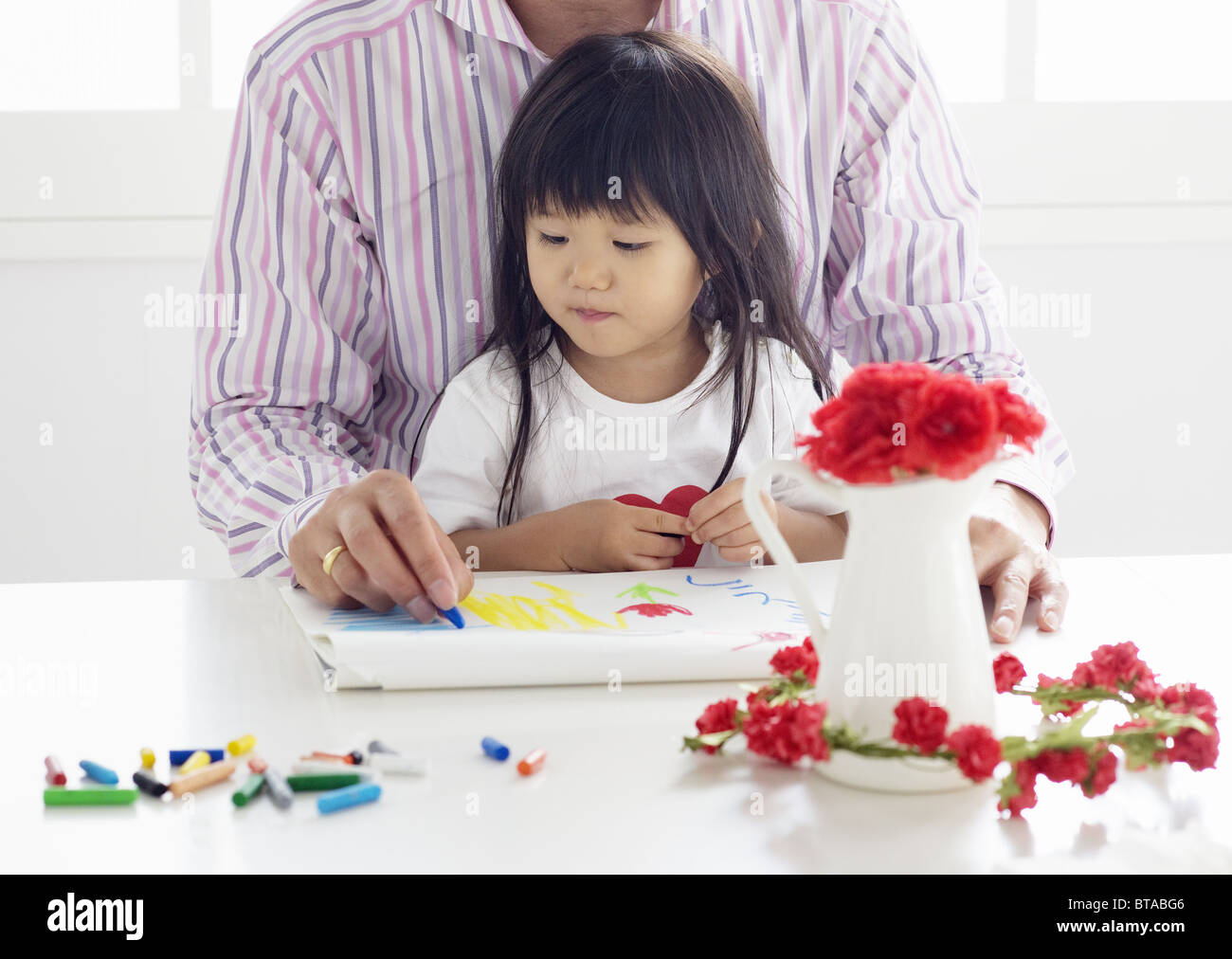 Father and daughter drawing Stock Photo - Alamy