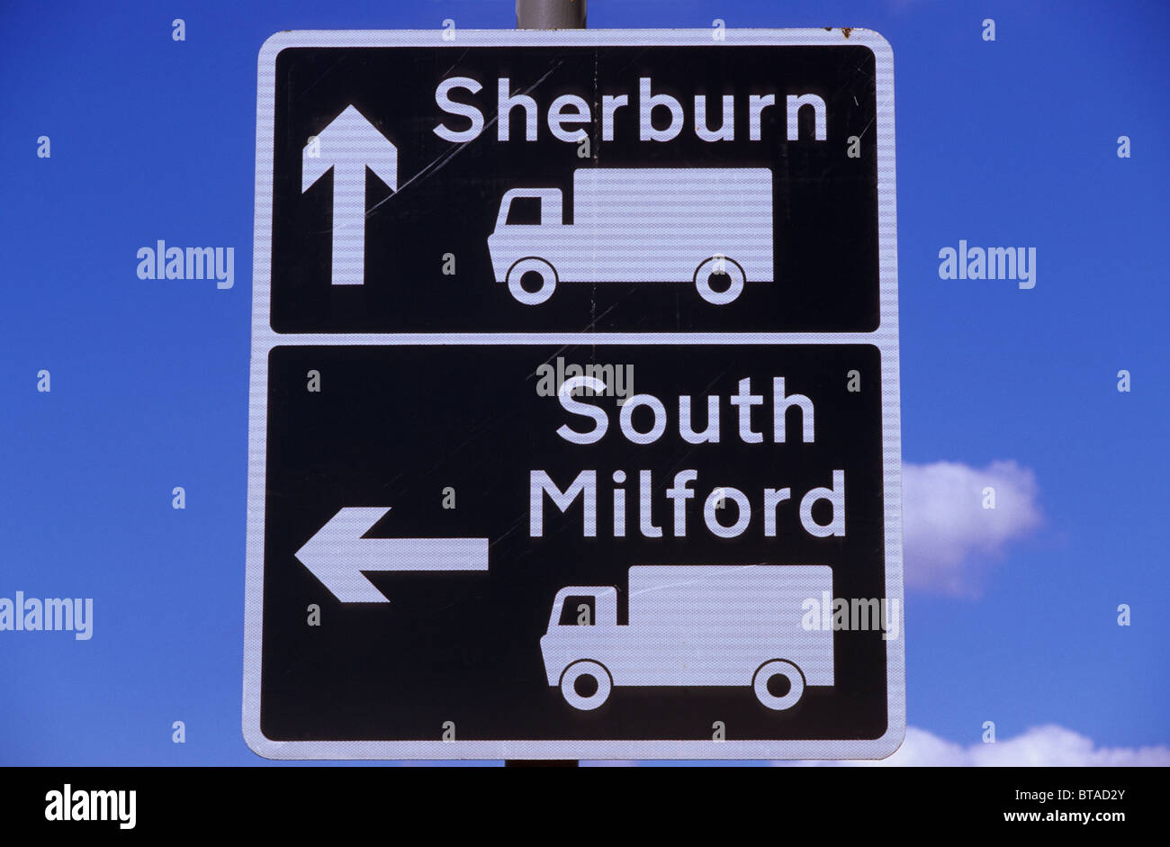 Sign point pointing left direction code hi-res stock photography and ...