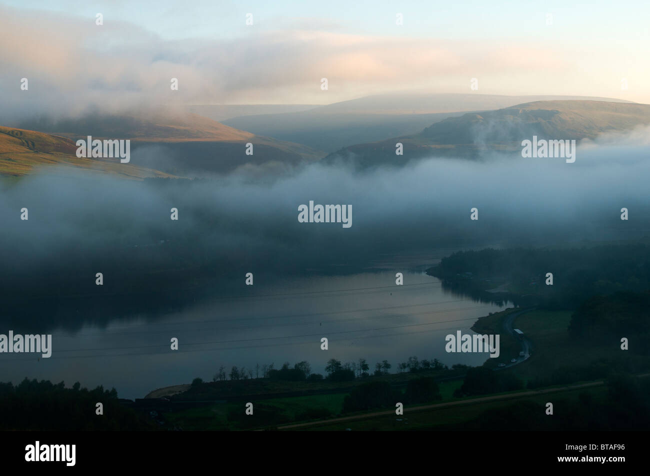 The longdendale valley hi-res stock photography and images - Alamy