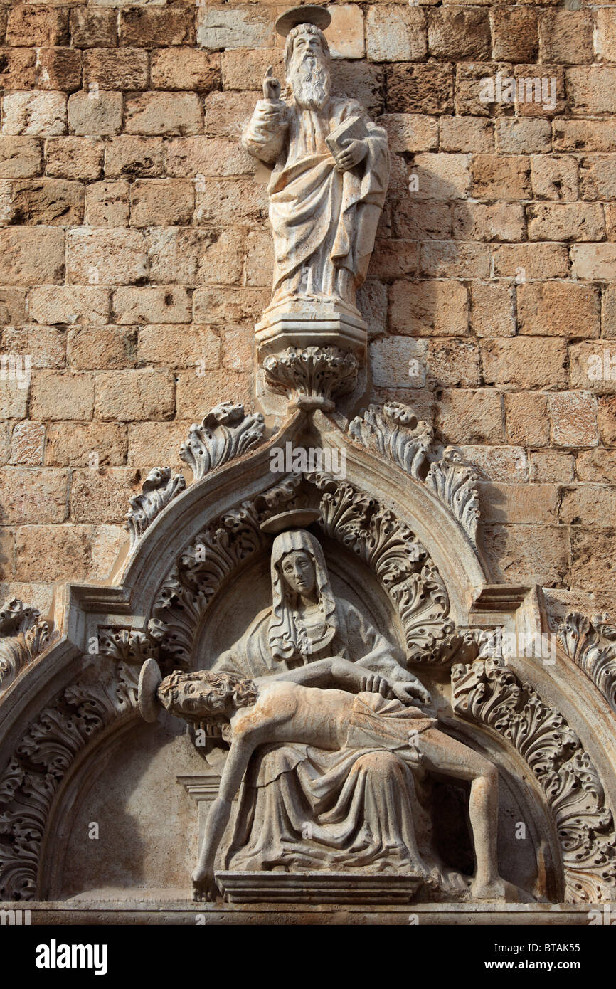 Croatia, Dubrovnik, Franciscan Monastery, statues Stock Photo - Alamy