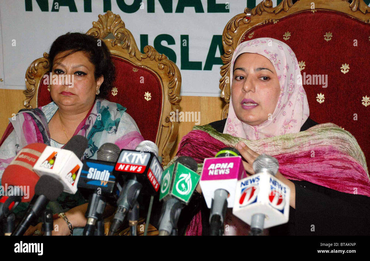 Doctor Shazia Khan addresses press conference at Islamabad press club ...