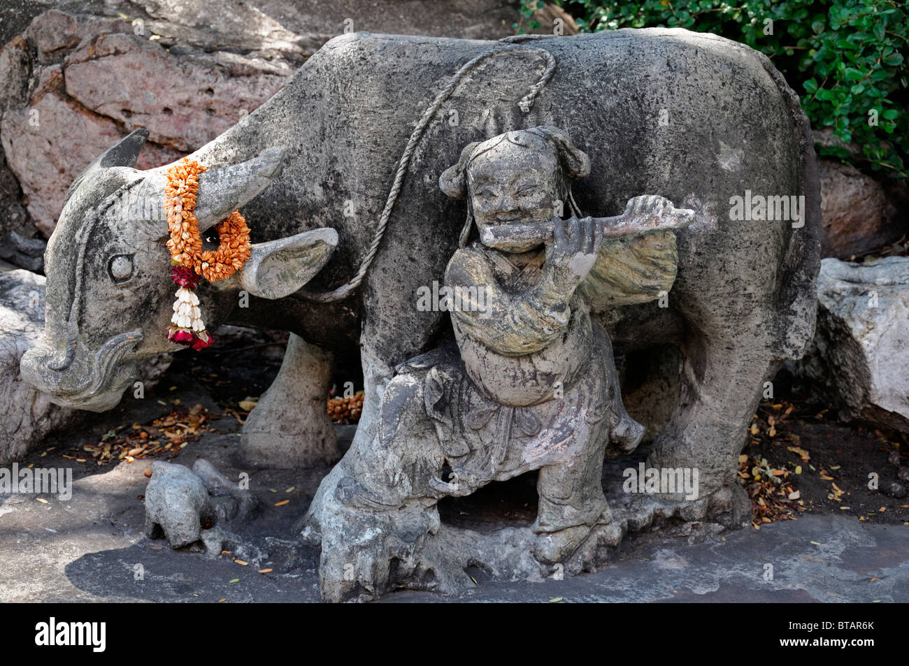 Statue of man and statue of cow hi-res stock photography and images - Alamy