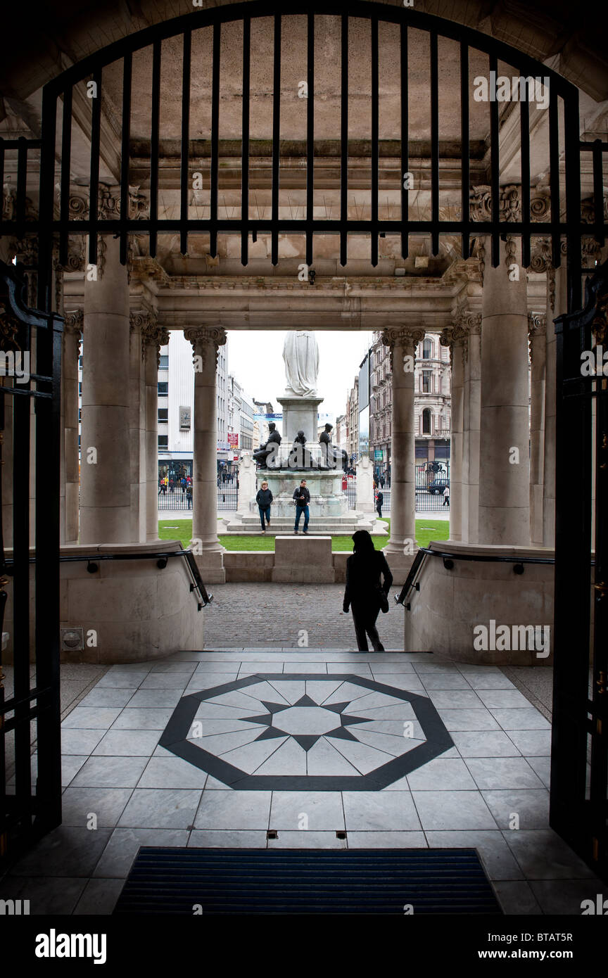 Belfast City Hall in Donegall Square , Belfast , Northern Ireland Stock ...