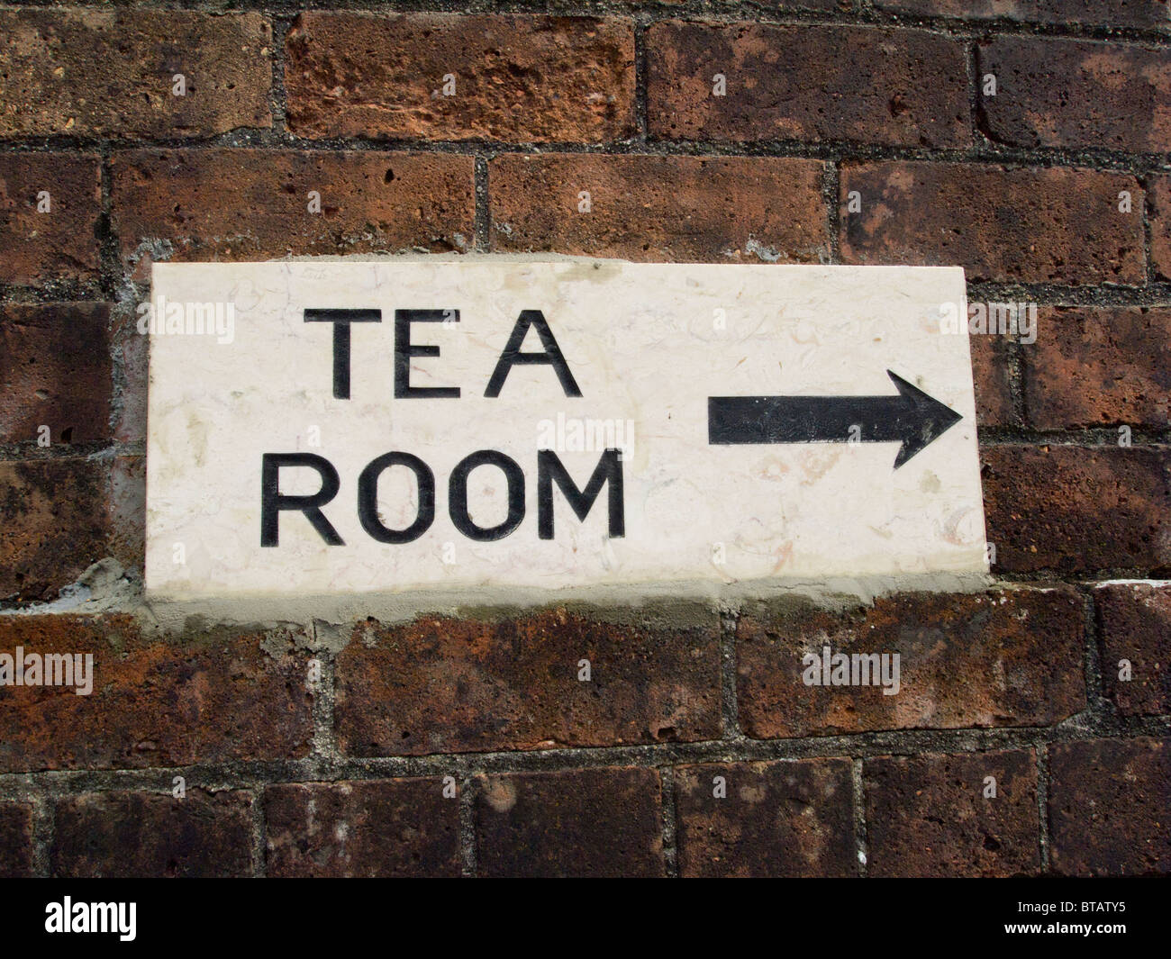 Tea rooms sign hi-res stock photography and images - Alamy