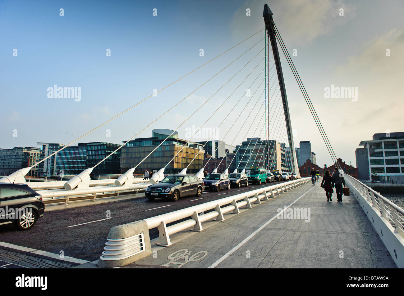 Samuel Beckett Bridge , Dublin Stock Photo - Alamy