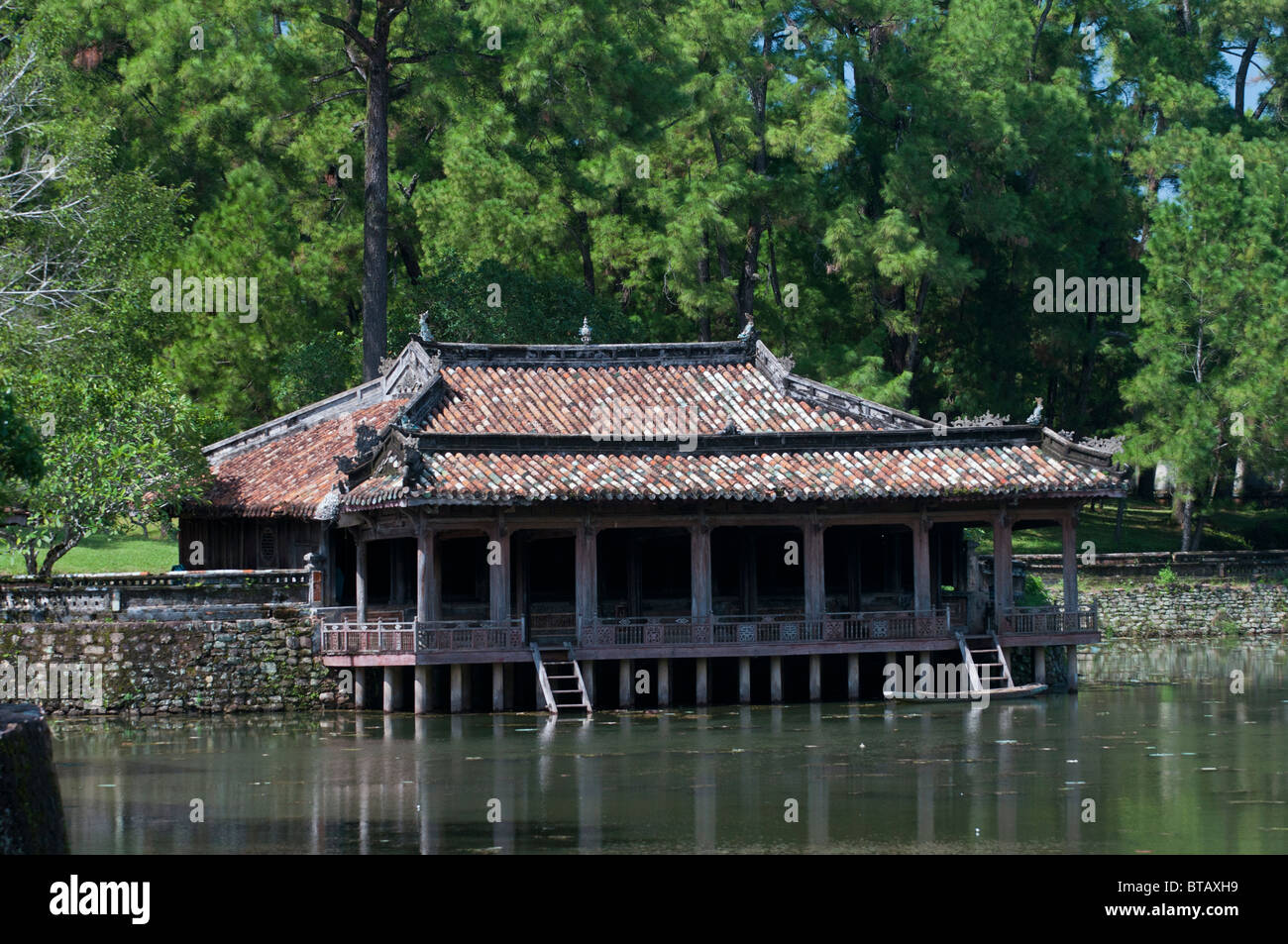 Pavillion of Emperor Lang Tu Doc, Imperial City of Hue, North Vietnam ...