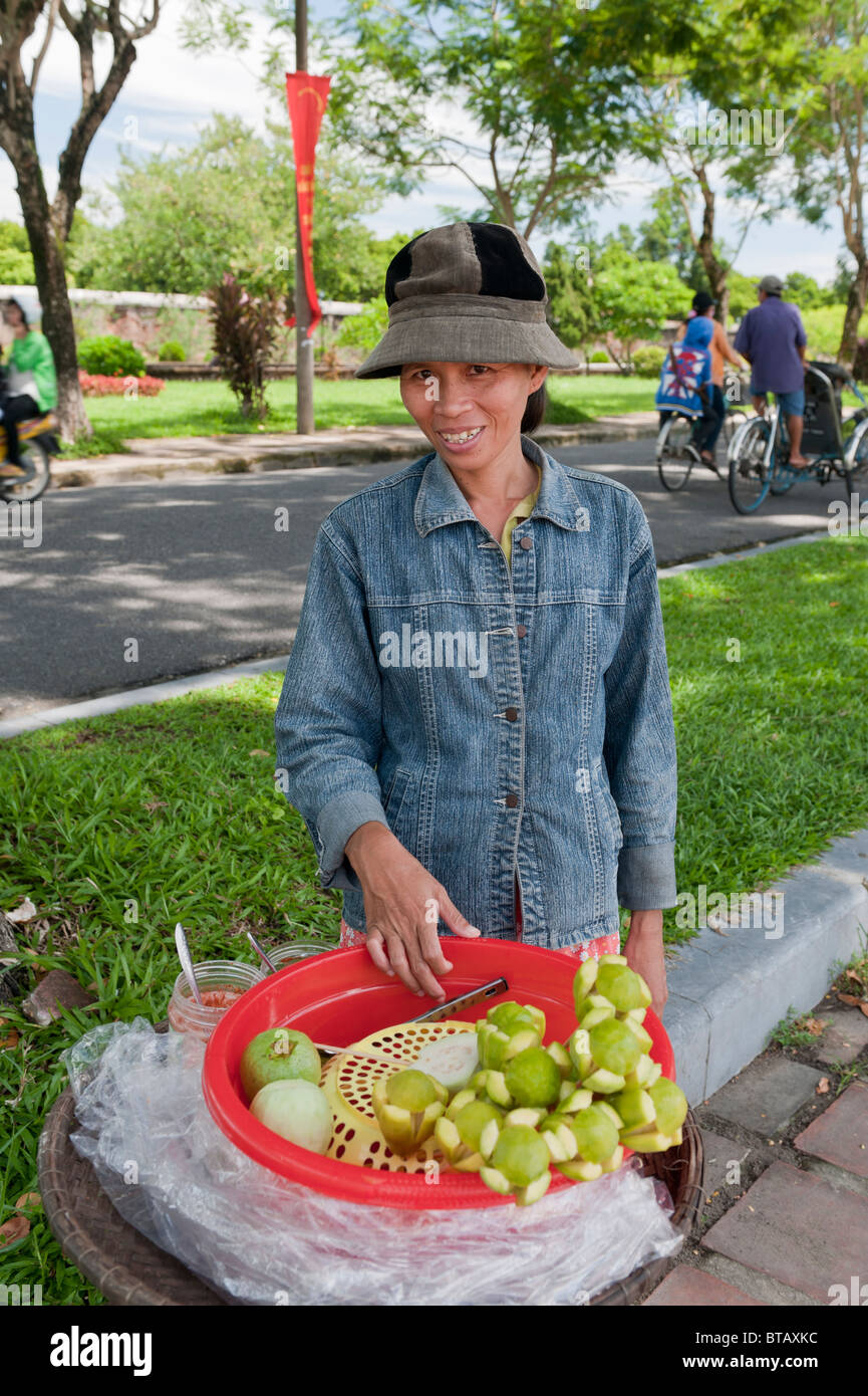 Fruit vendor roadside hi-res stock photography and images - Alamy