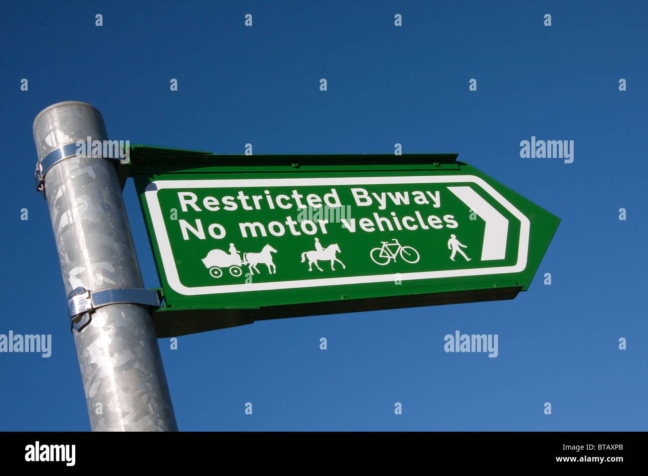 Restricted byway sign hi-res stock photography and images - Alamy
