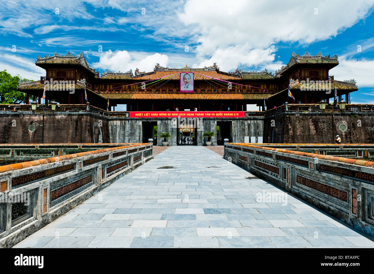 Battle of hue hi-res stock photography and images - Alamy
