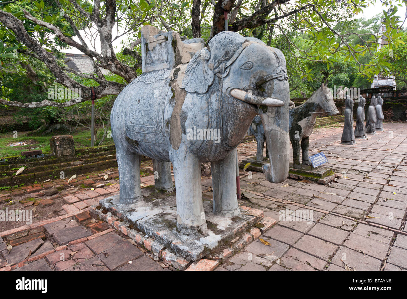 Tu doc mausoleum High Resolution Stock Photography and Images - Alamy