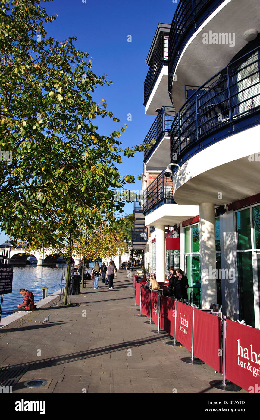 Kingston upon thames riverside dining hi-res stock photography and ...