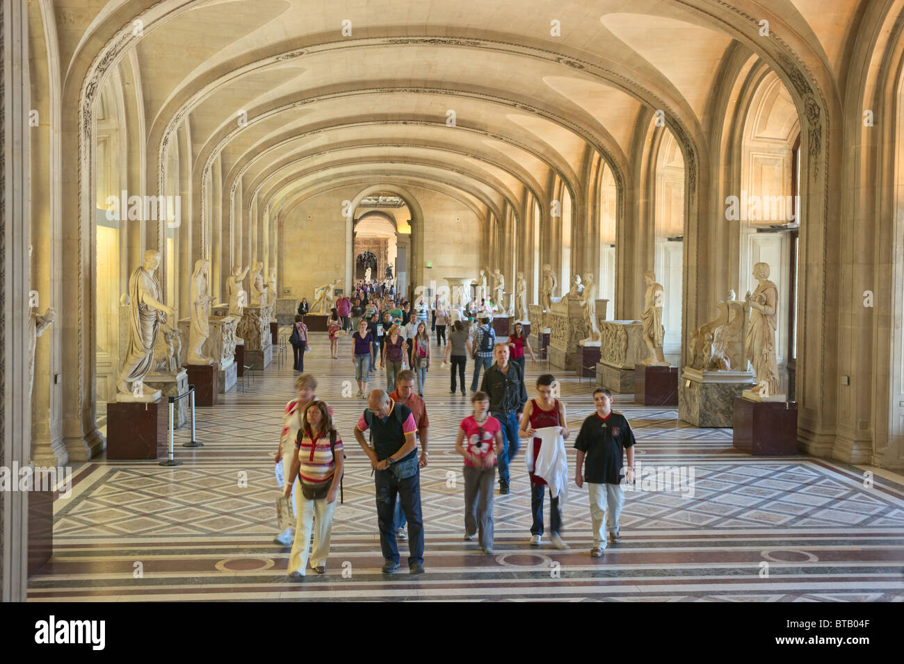 Sculpture in the louvre museum hi-res stock photography and images - Alamy