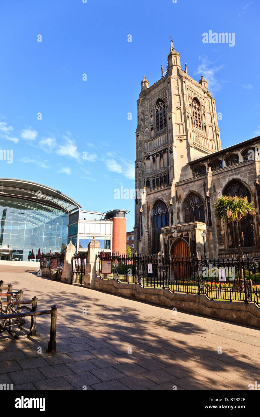 St Peter Mancroft church and the Forum library in Norwich city centre ...