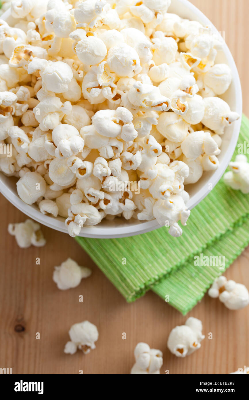 popcorn in bowl Stock Photo - Alamy