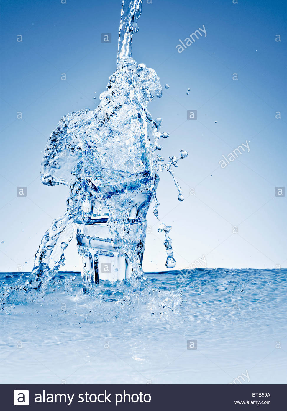 Overflowing Water Stock Photos & Overflowing Water Stock Images - Alamy