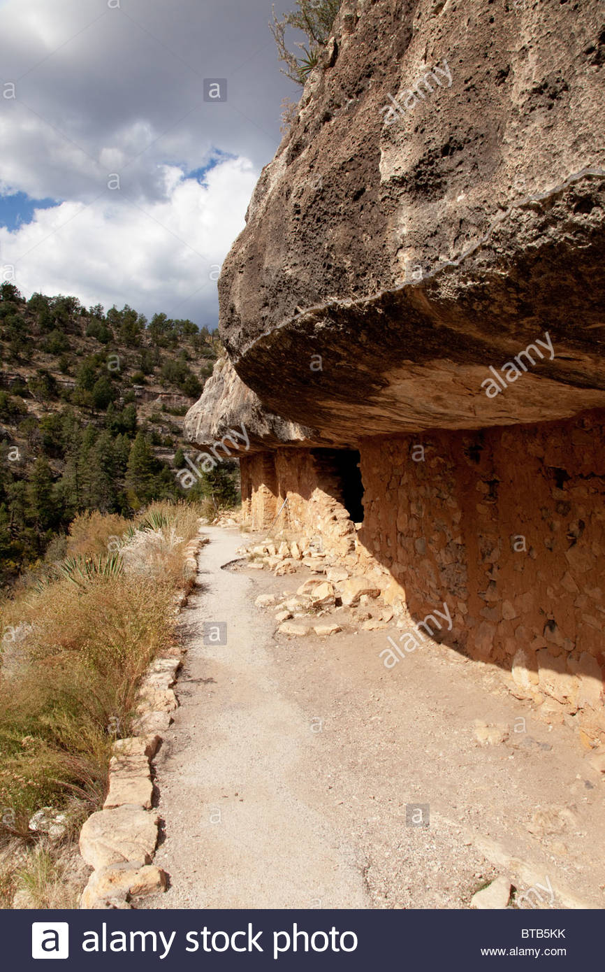 Walnut Canyon High Resolution Stock Photography and Images - Alamy