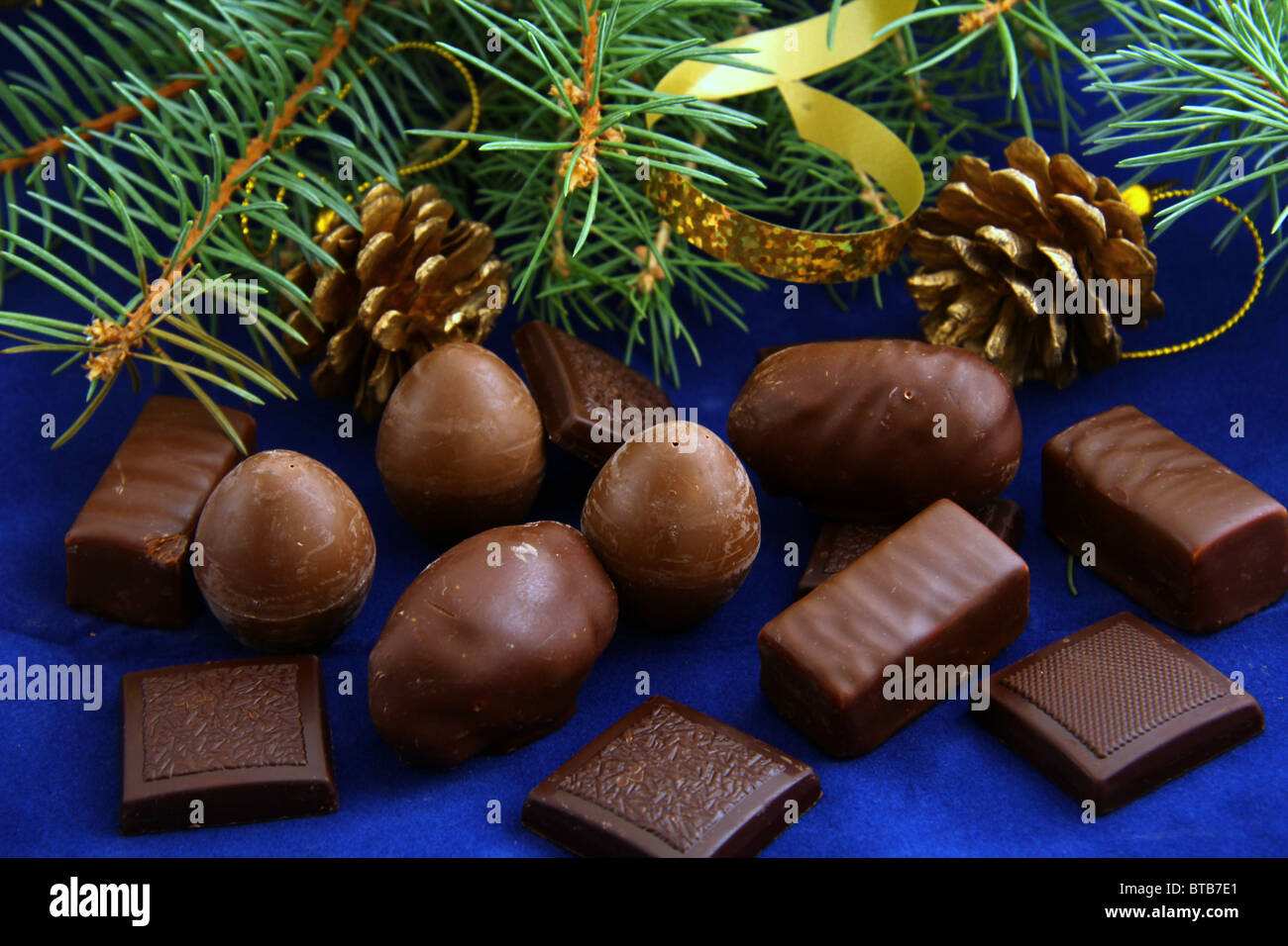 Eating chocolates christmas hi-res stock photography and images - Alamy