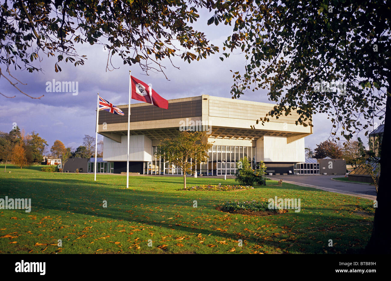 Chichester Chichester Festival Theatre - built in 1962 Stock Photo - Alamy