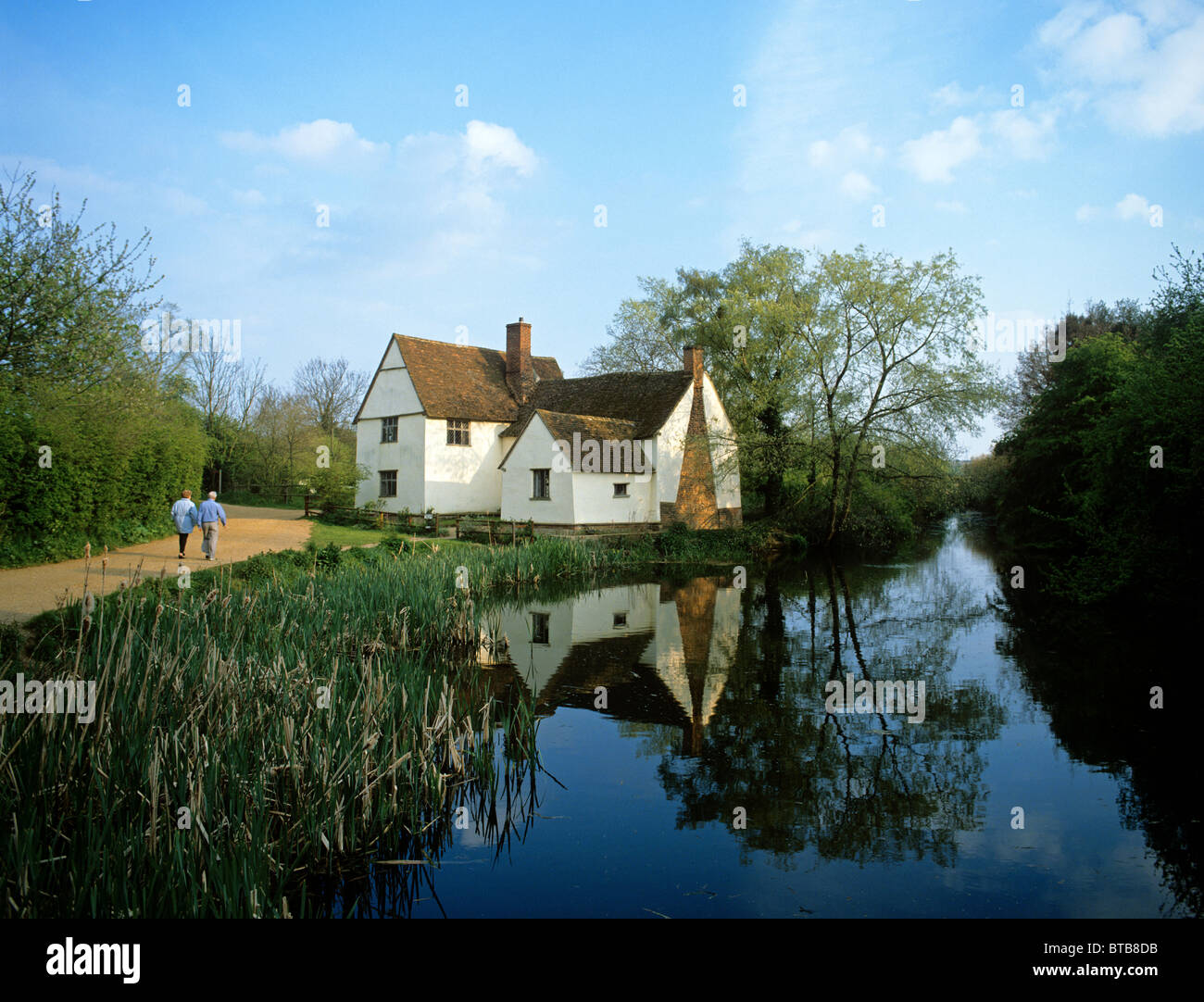 John constable’s the hay wain hi-res stock photography and images - Alamy