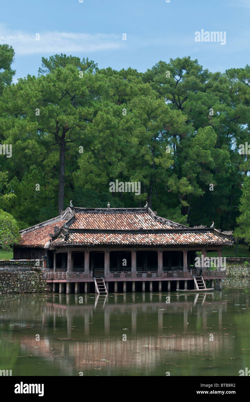 Mausoleum of the emperor tu doc hi-res stock photography and images - Alamy