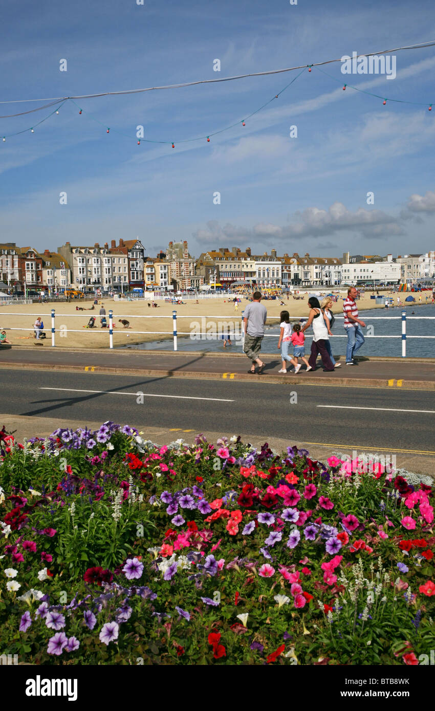 Early season view of Weymouth seafront Stock Photo - Alamy