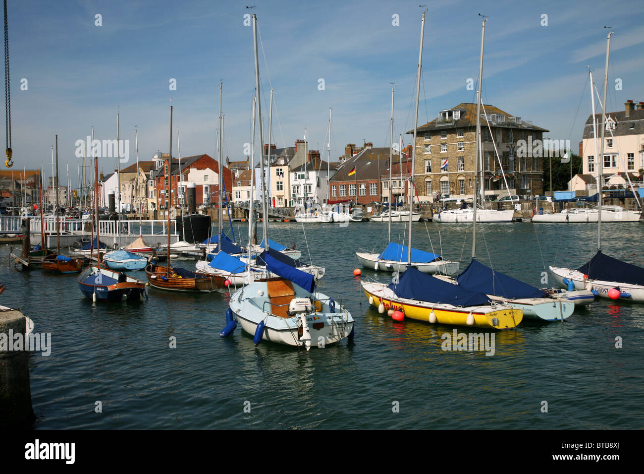 Harbour scene in popular south hi-res stock photography and images - Alamy