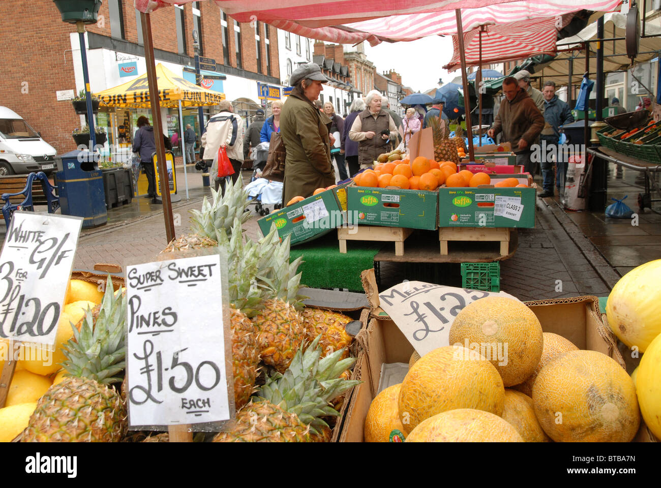 Melton mowbray market leicestershire hi-res stock photography and ...