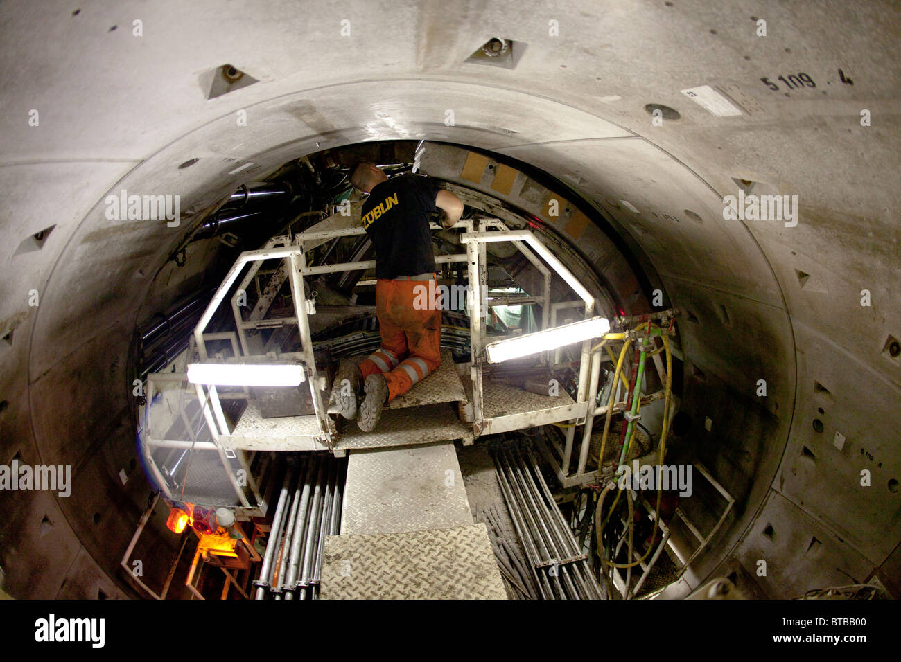 Drilling underground hi-res stock photography and images - Alamy