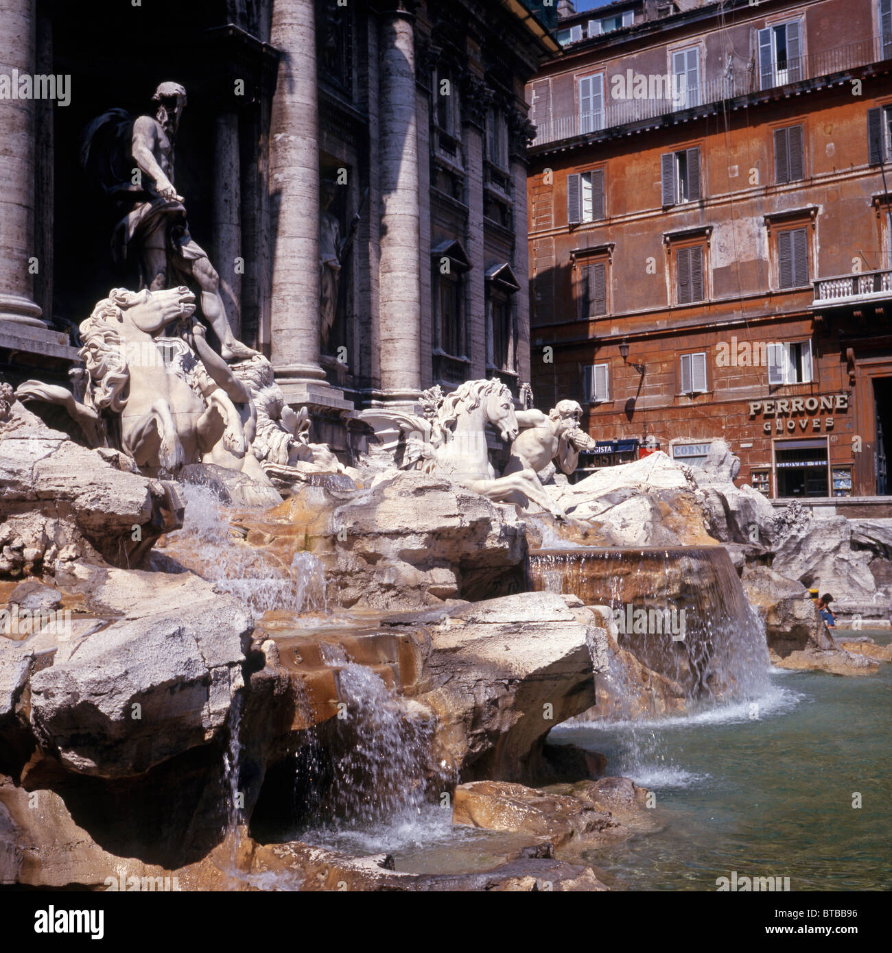 Trevi fountains rome italy hi-res stock photography and images - Alamy