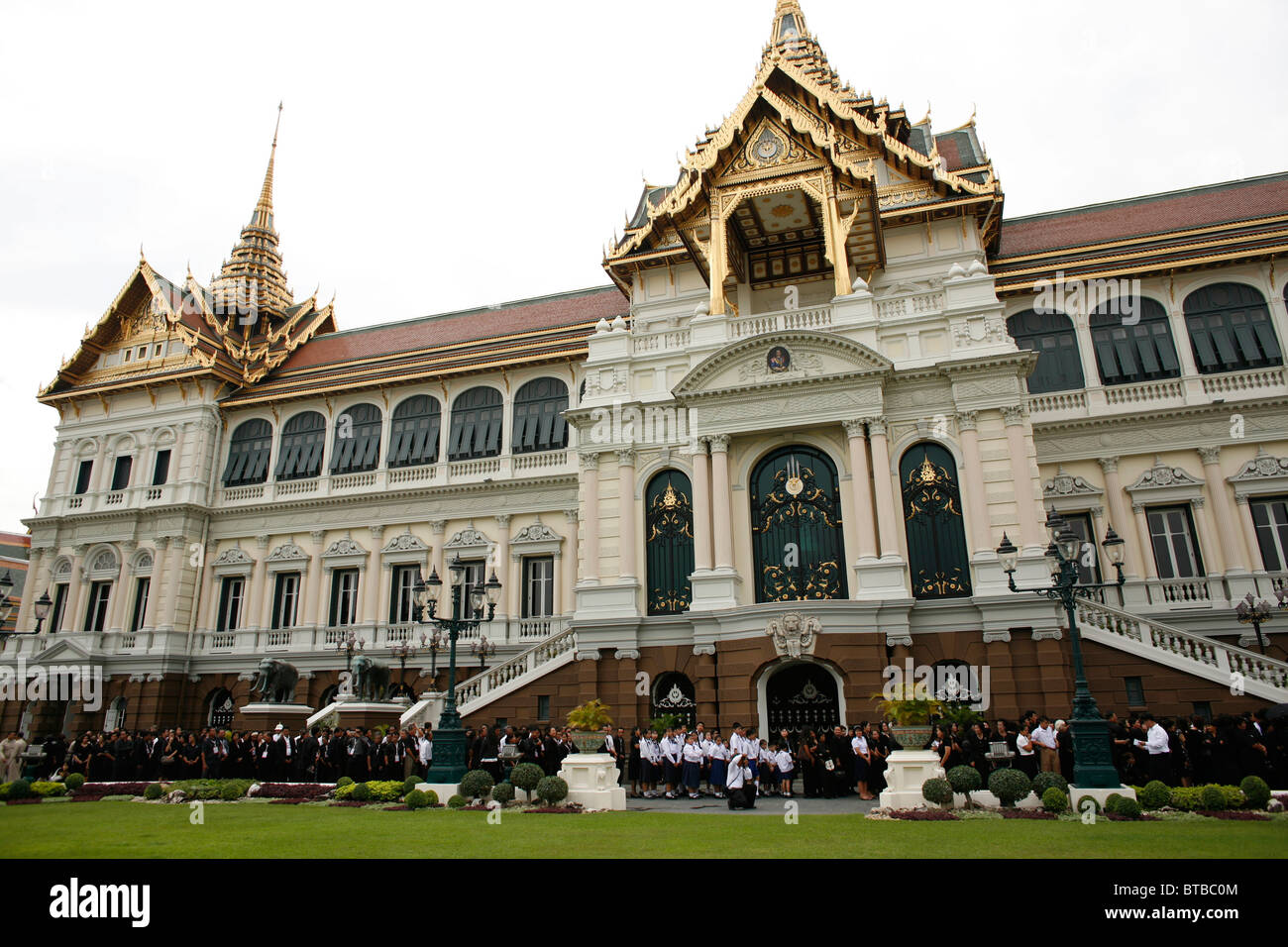temple in bangkok Stock Photo - Alamy