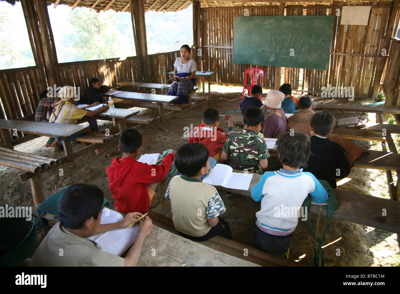 Thailand school classroom hi-res stock photography and images - Alamy