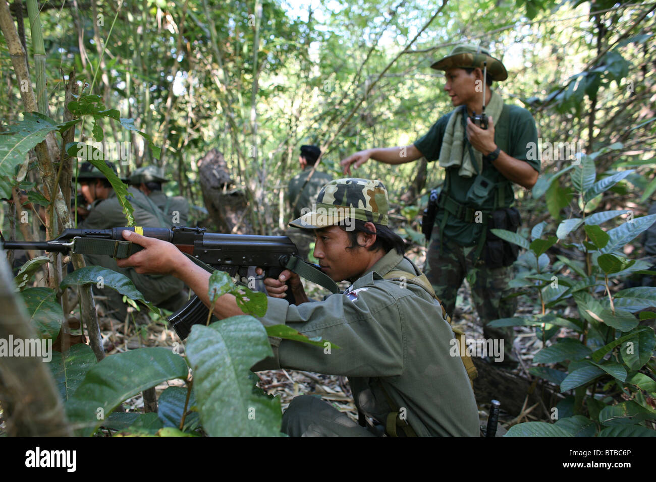 Karen National Union (KNU) rebels in Burma Stock Photo - Alamy