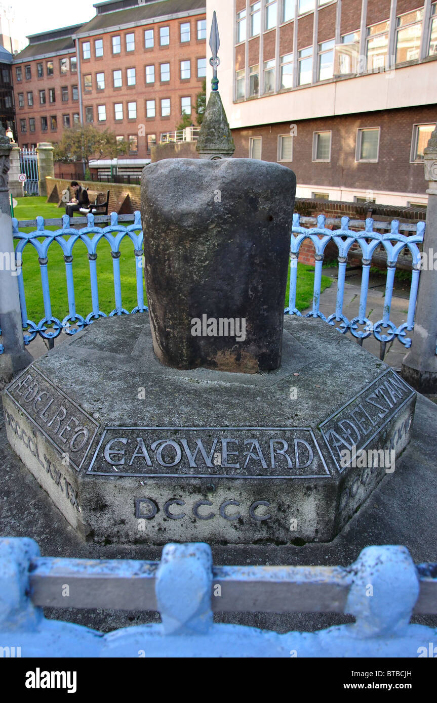 The Coronation Stone, High Street, Kingston upon Thames, Royal Borough ...