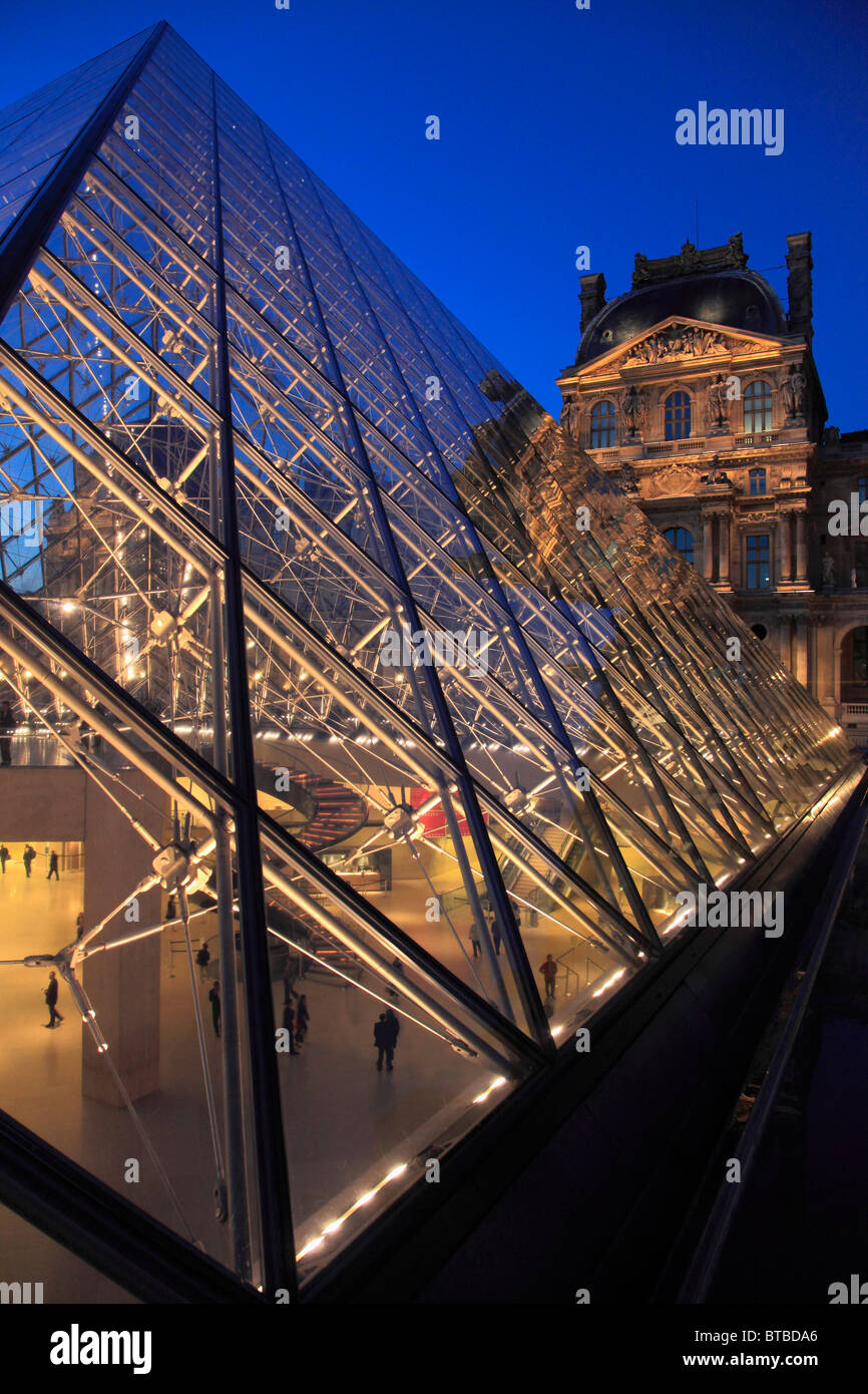 France, Paris, Louvre, palace, museum, Pyramide Stock Photo - Alamy