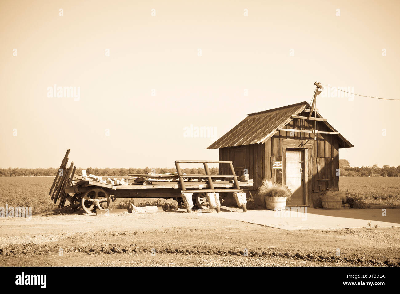 An old shack and wagon on a Modesto California farm Stock Photo - Alamy