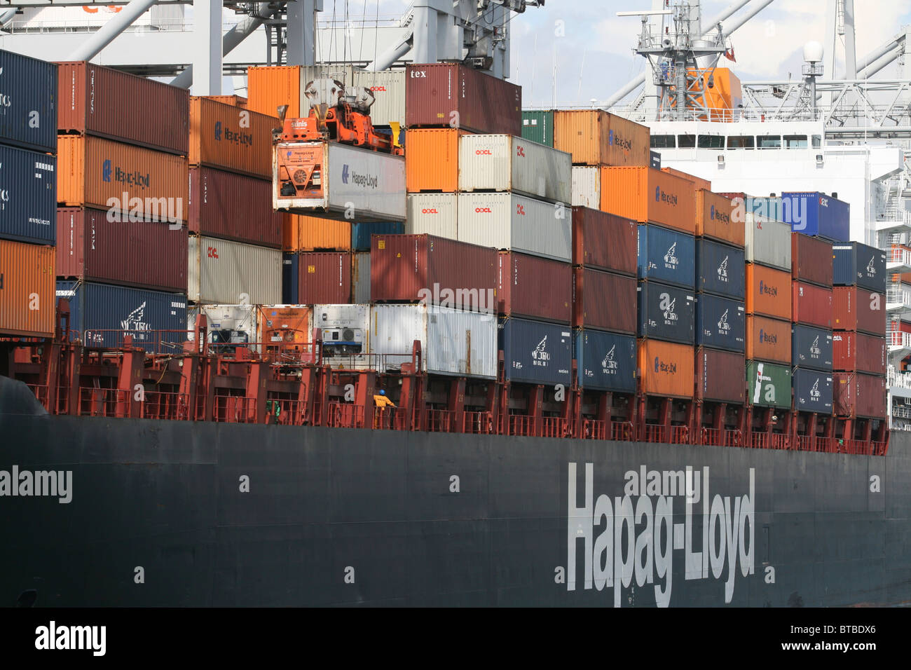 Container shipping company hi-res stock photography and images - Alamy