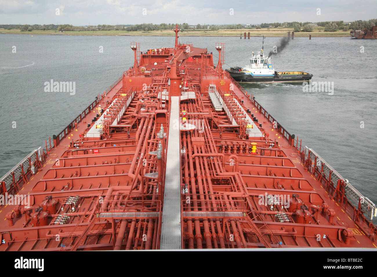 tanker transporting oil Stock Photo - Alamy