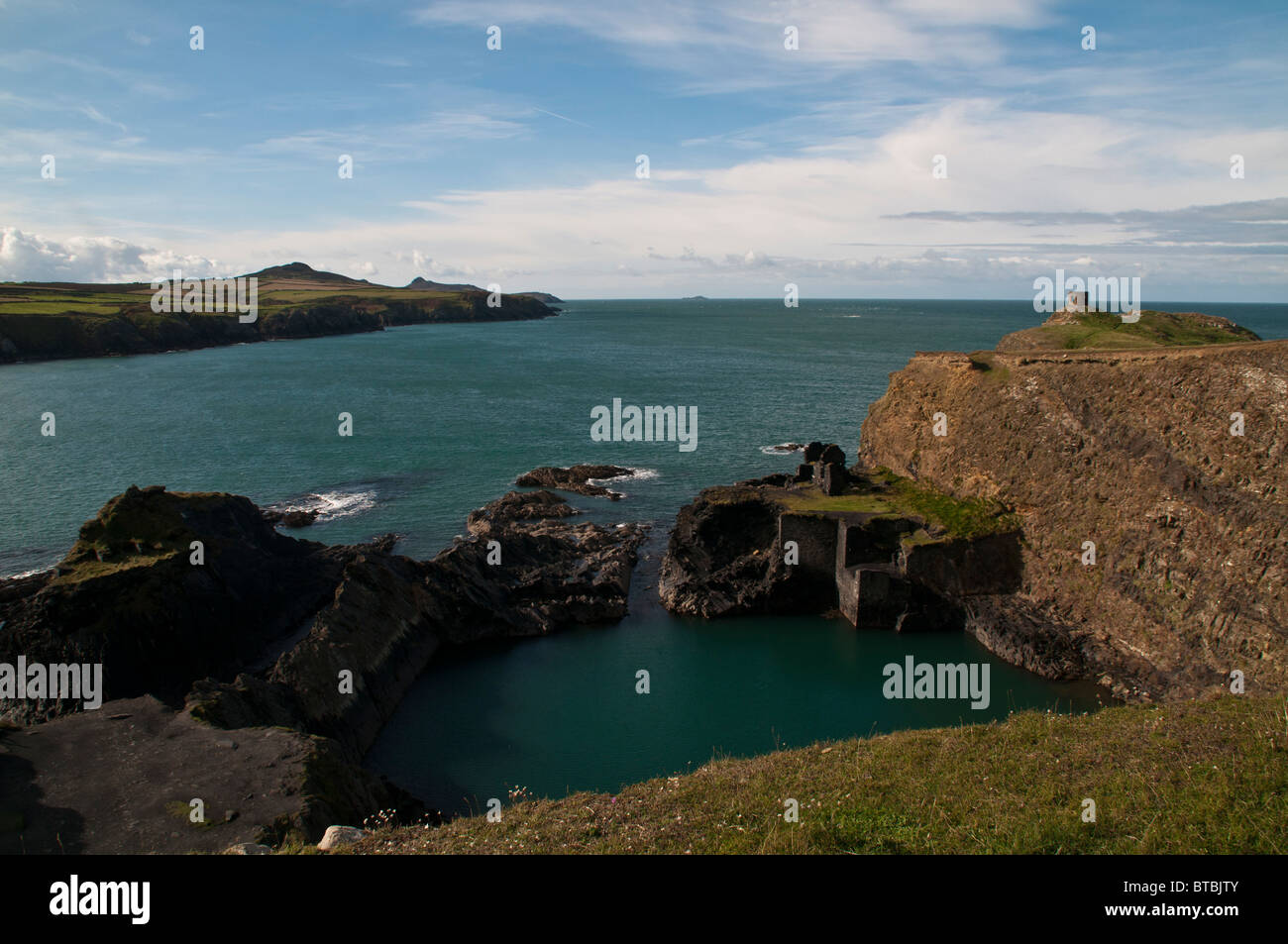 Porthgain pembrokeshire wales hi-res stock photography and images - Alamy
