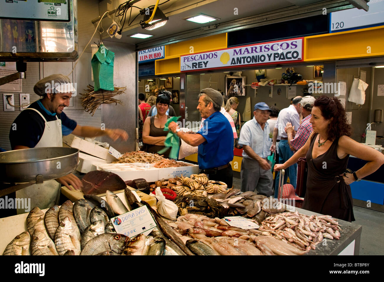 Spain fish market hi-res stock photography and images - Alamy