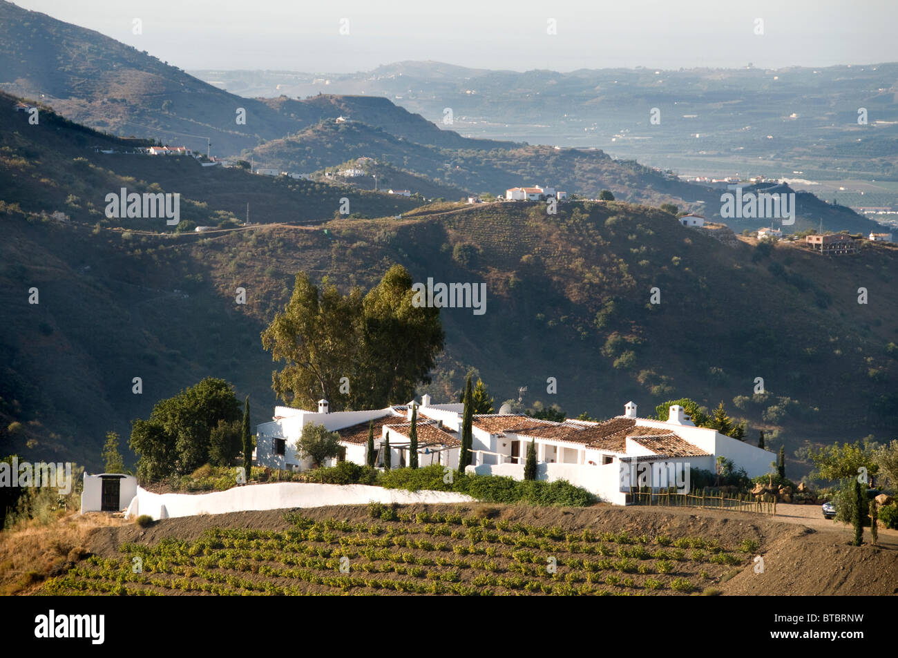 Farmstead scenery hi-res stock photography and images - Alamy