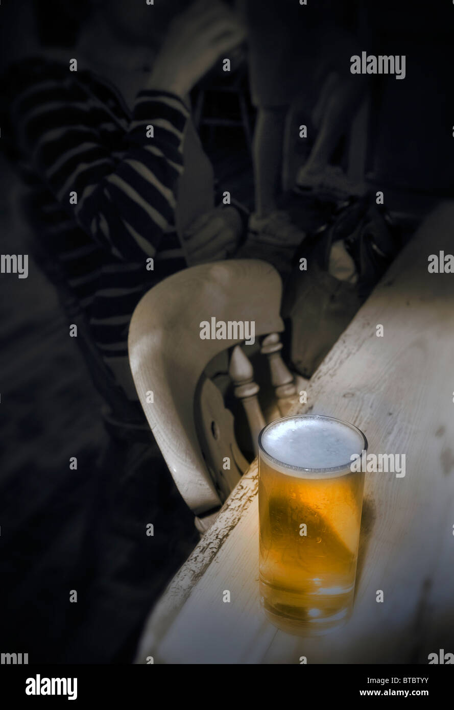 beer on pub wooden table Stock Photo - Alamy