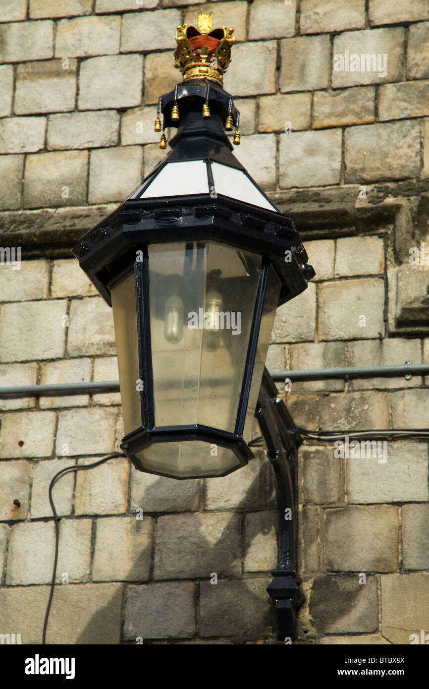 Street Lamp with Royal Crown at Windsor Castle Stock Photo - Alamy
